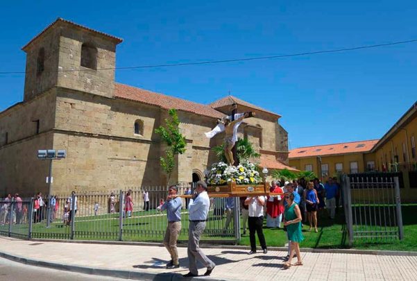 Castellanos de Moriscos honra a su patrón - La Crónica de Salamanca