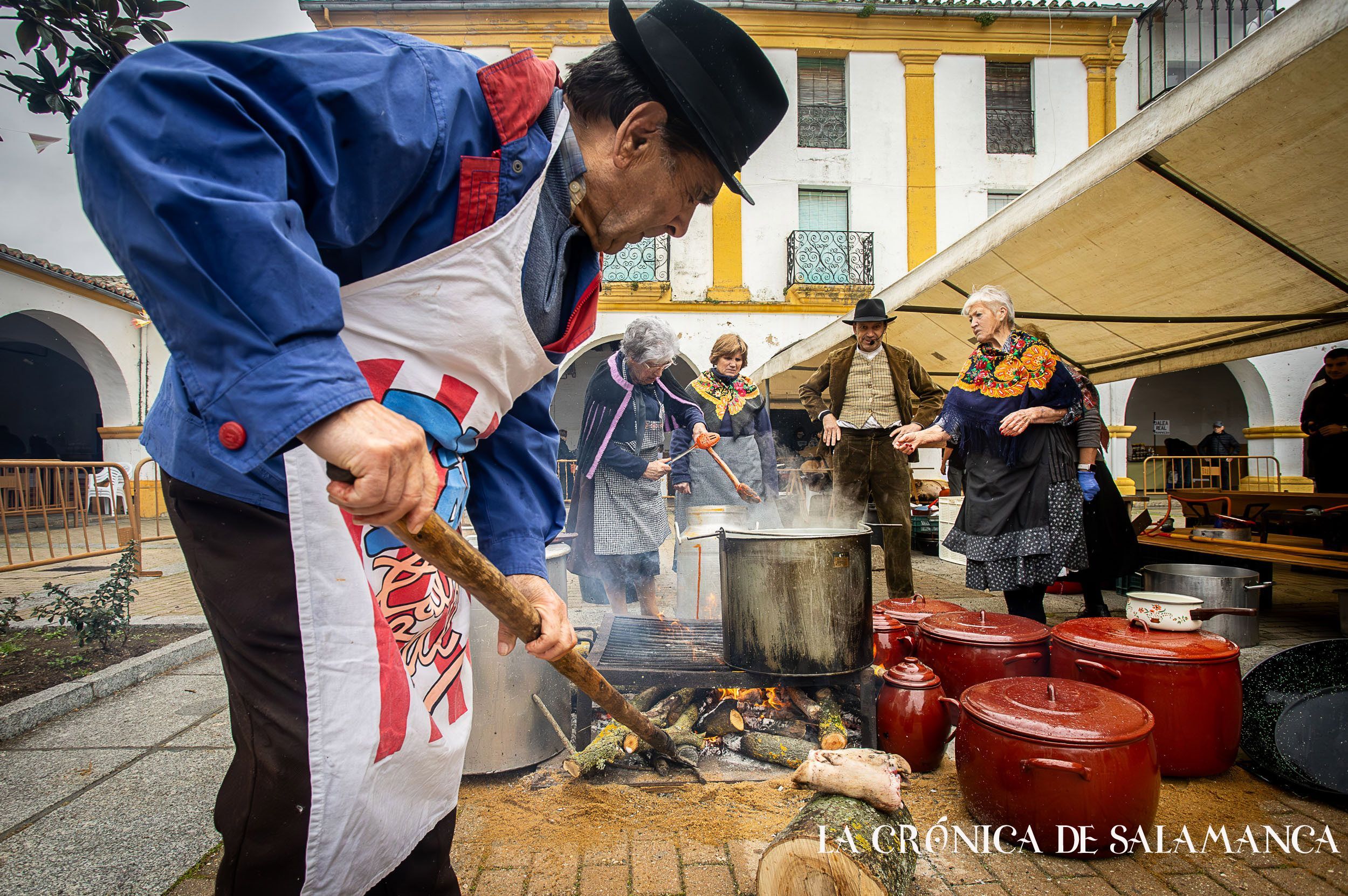 Ciudad Rodrigo celebra la Feria de Botijeros con un buen mondongo - La ...