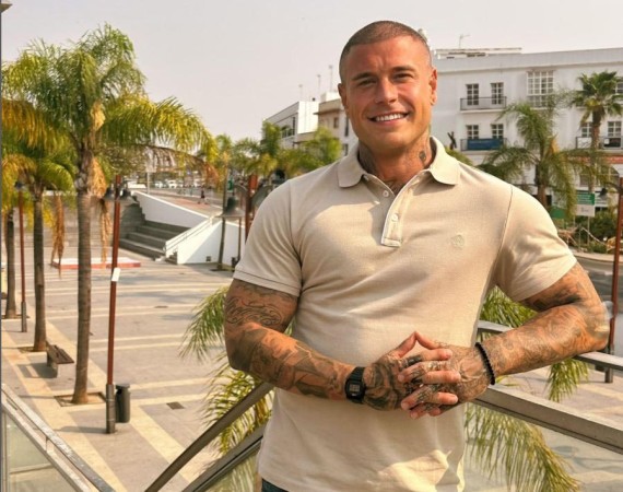 Adrián Rodríguez, actor en 'Los Serrano', toca fondo - La Crónica de ...