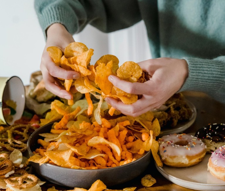 Comemos más comida basura que nunca, advierte la Usal