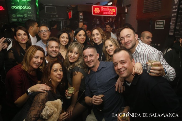 Fotos | Las cenas de Navidad se cuelan en la noche salmantina - La ...