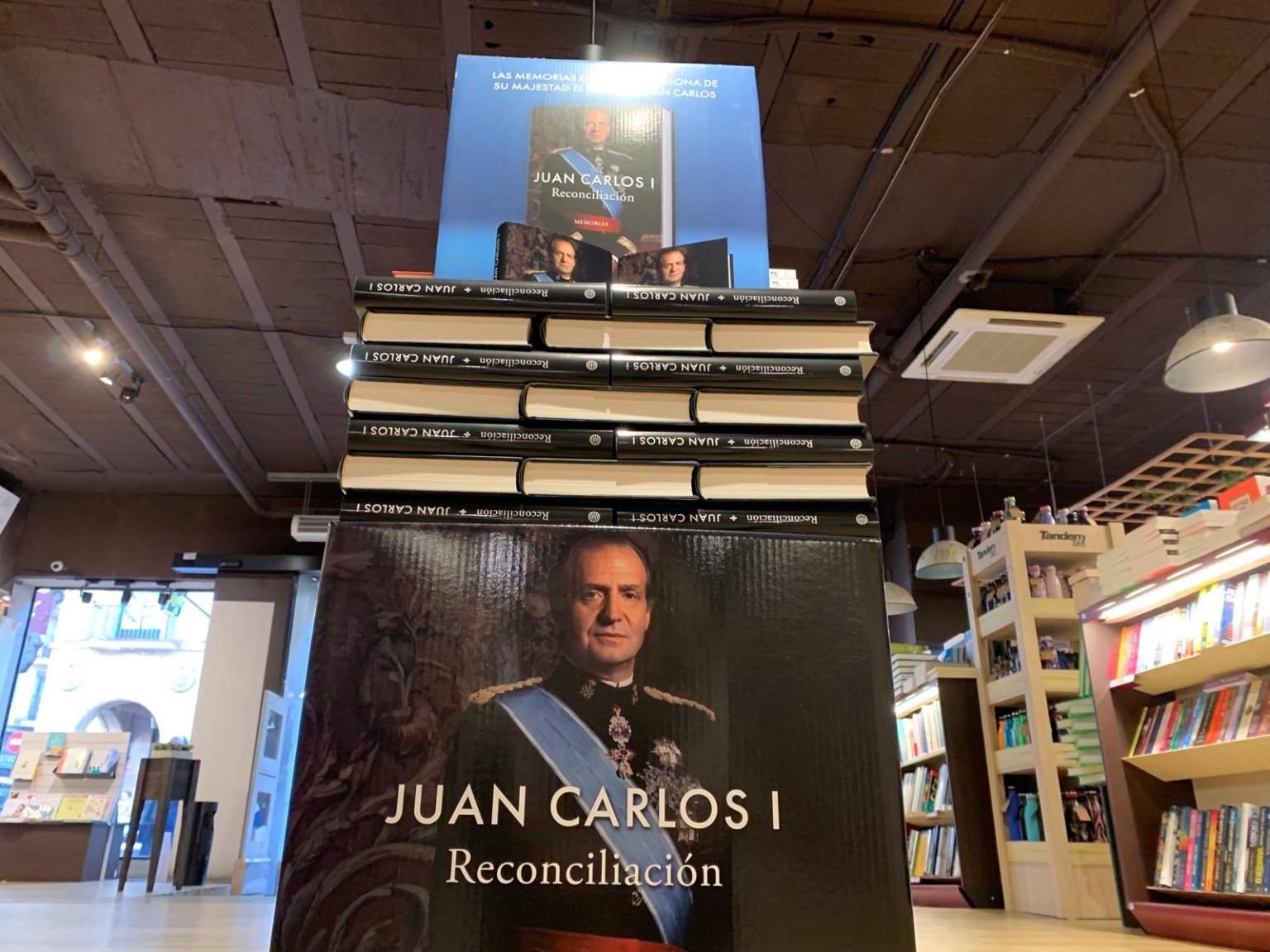 "Tuve la sensación de que el rey se lo bebía, comía, reía... todo" - La ...